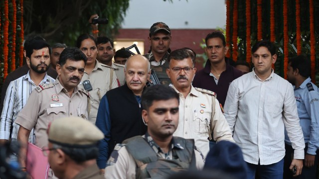 Delhi court extends Manish Sisodia’s judicial custody in CBI case, defers bail hearing in ED ...