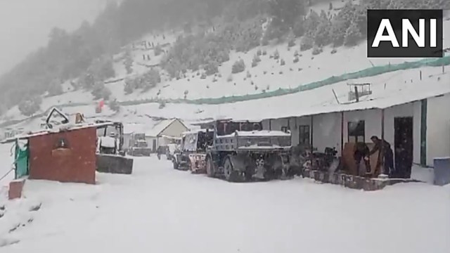 Watch | Parts of Jammu and Kashmir blanketed in snow; Srinagar-Leh highway closed for traffic ...