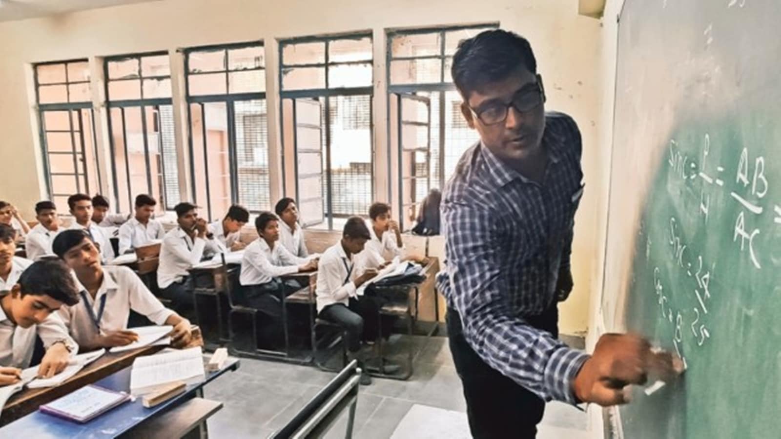 Over 9,000 students from 8 NE Delhi schools likely to be shifted to new ...