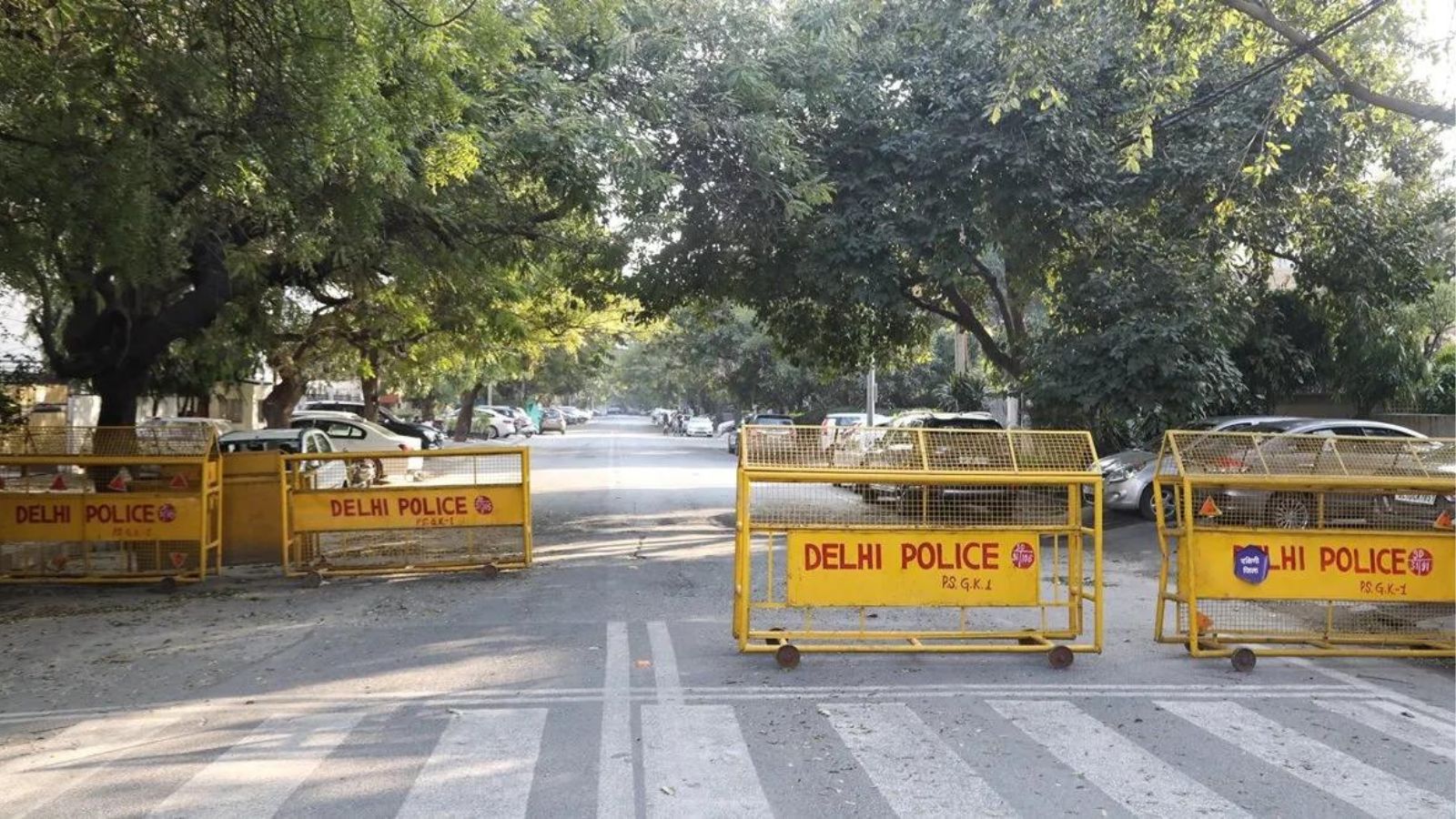 Gangsters part of Bishnoi-Hashim Baba gang arrested from Delhi's Burari ...