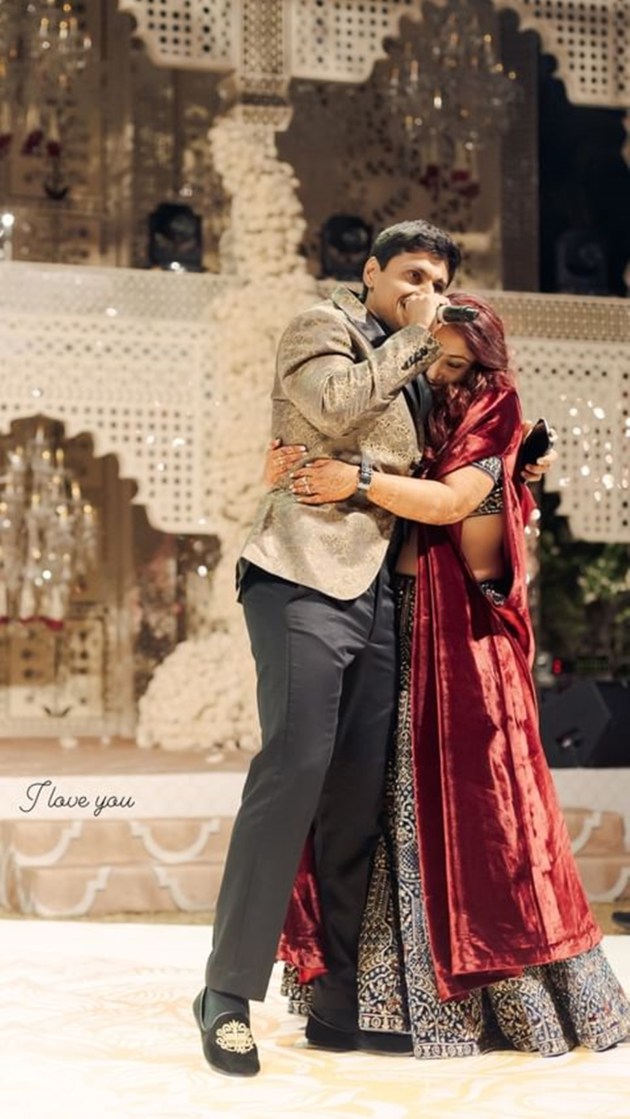 When Ira Khan got her eyes on dad Aamir Khan’s shawl | Entertainment ...
