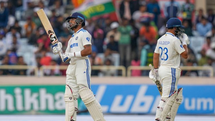 IND vs ENG highlights, 4th Test Day 2: Jurel, Kuldeep bat India to ...