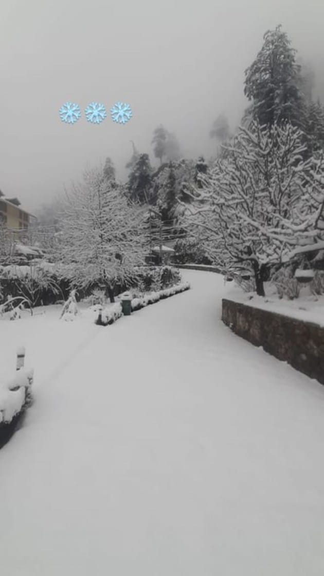 Kangana Ranaut Shares Picturesque Images From Her Snow Clad Manali Home Entertainment Gallery