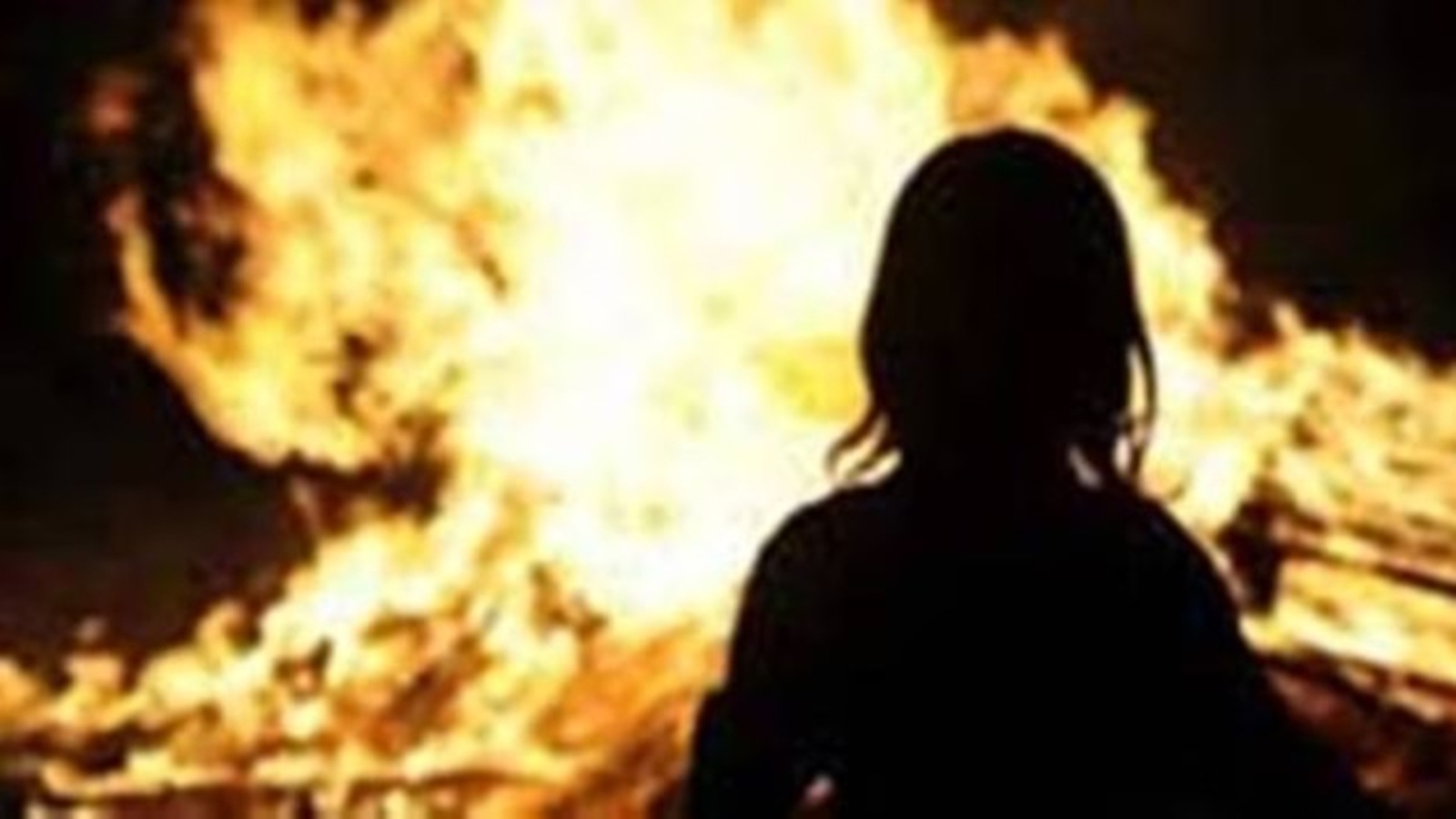 Man sets himself on fire outside police chowky, in critical condition ...