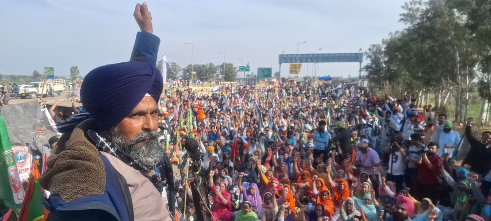 ‘Quit WTO Day’ | On SKM’s call, farmers protest against WTO by parking ... ‘Quit WTO Day’ | On SKM’s call, farmers protest against WTO by parking ...