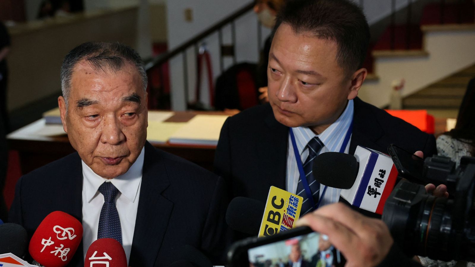 Taiwan drives away Chinese coast guard boat as frontline island tensions rise | Sinoreporter.com