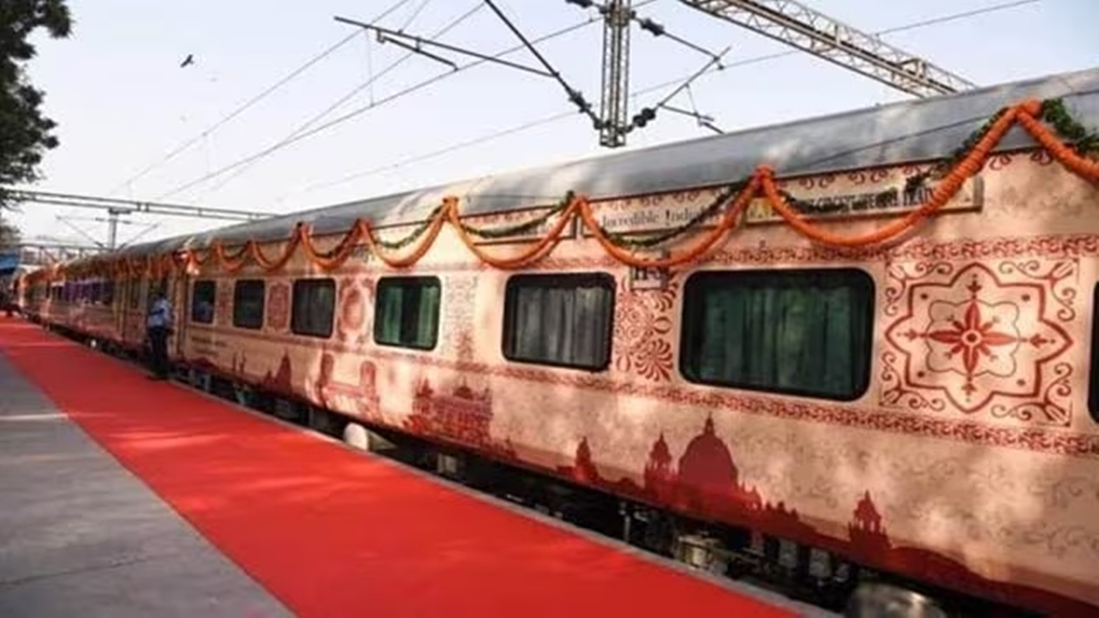Tripura CM Manik Saha flags off third Aastha special train to Ayodhya ...
