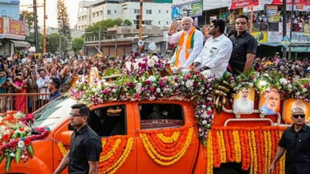 PM Modi holds roadshow in Coimbatore | India News - The Indian Express