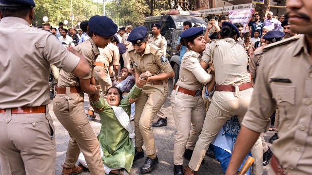 AAP, Congress workers protest statewide over Kejriwal’s arrest ...