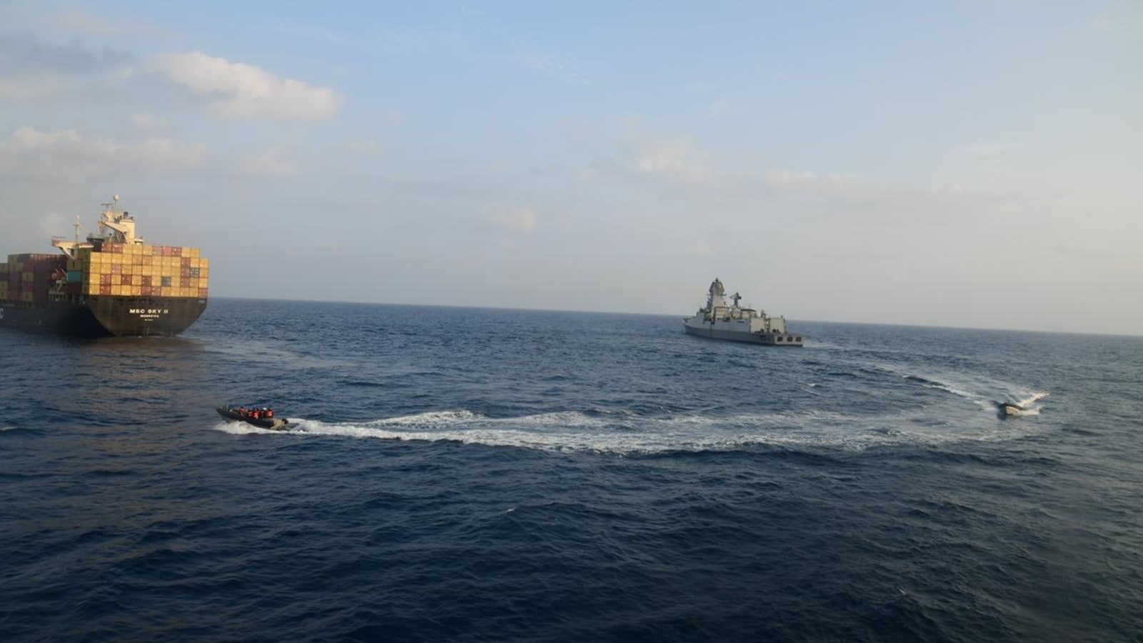 US destroyer shoots down missile, drones launched by Houthi rebels ...