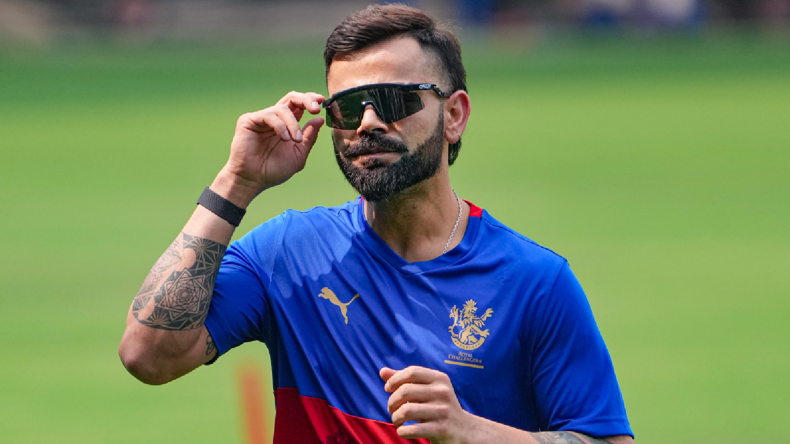 Virat Kohli joins Royal Challengers Bangalore ahead of IPL clash with ...