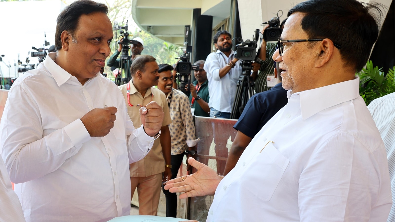 Ex-Maharashtra minister & Mumbai Congress leader is BJP’s Jaunpur LS ...