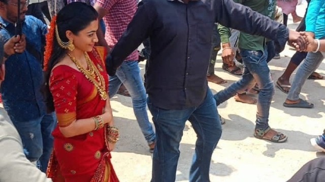 Rashmika Mandanna emanates elegance as Srivalli in Pushpa 2, first look ...