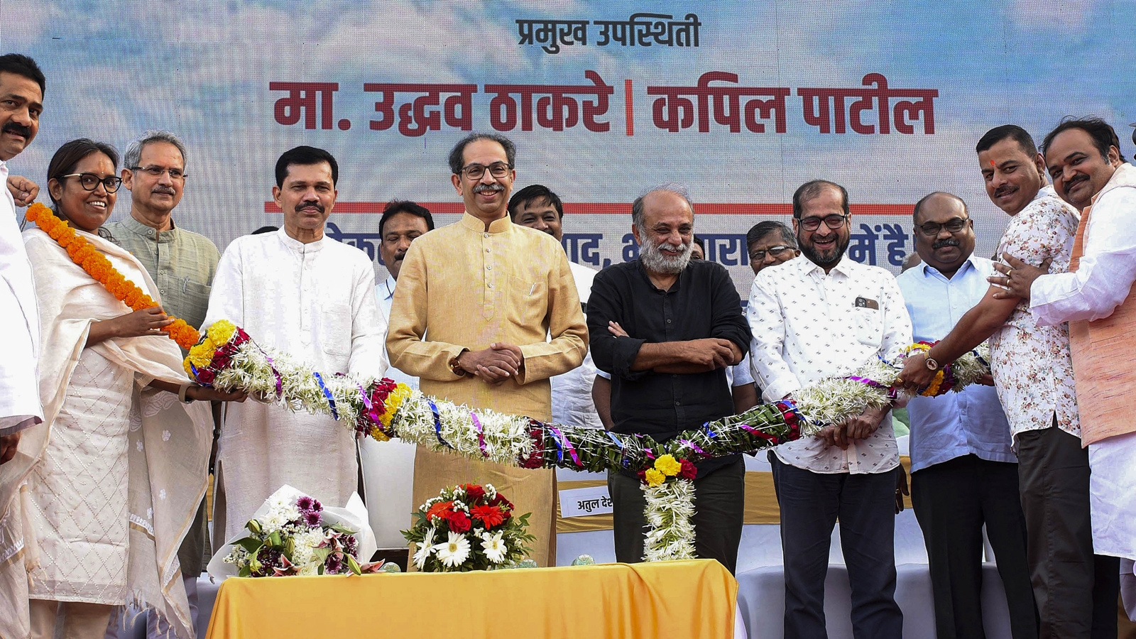 It is a battle between supporters of dictatorship and democracy: Uddhav ...