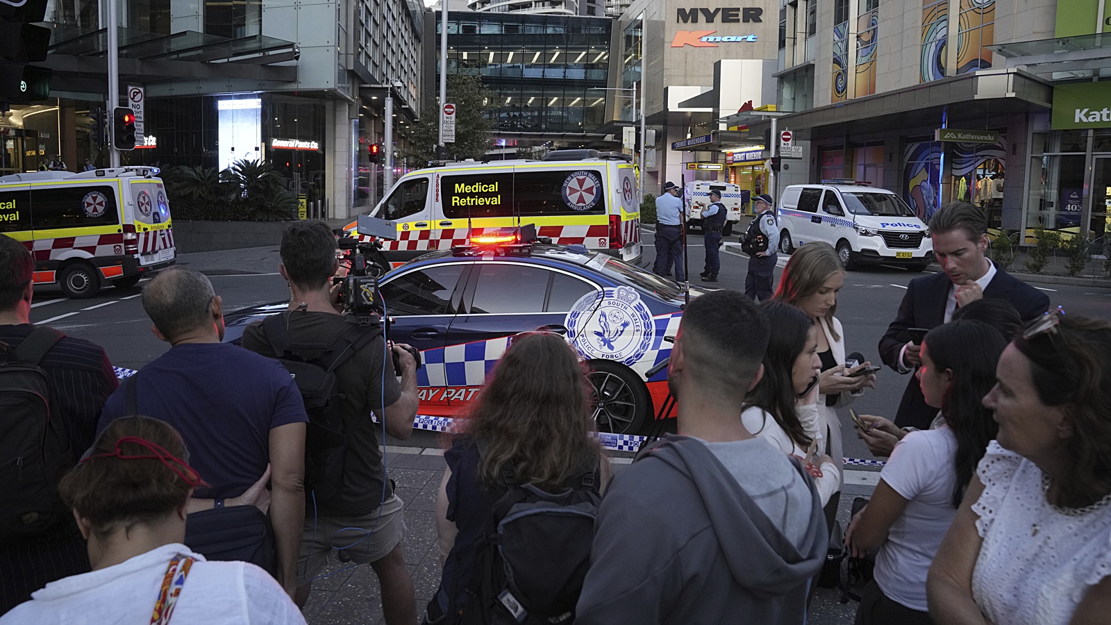 Sydney mall knife attacker who stabbed 6 people shot dead | World News ...