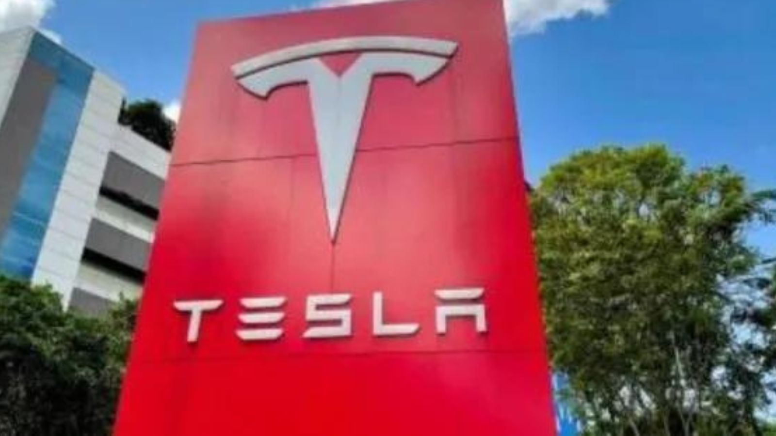 Tesla’s German gigafactory could get power Monday, energy firm says ...