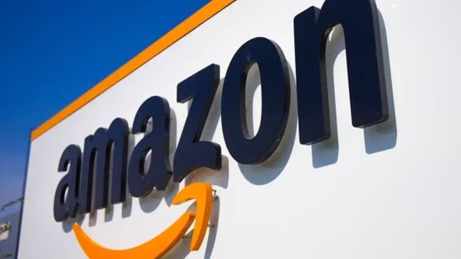 Amazon hits $2 trillion in valuation on AI fervor, rate cut bets ...