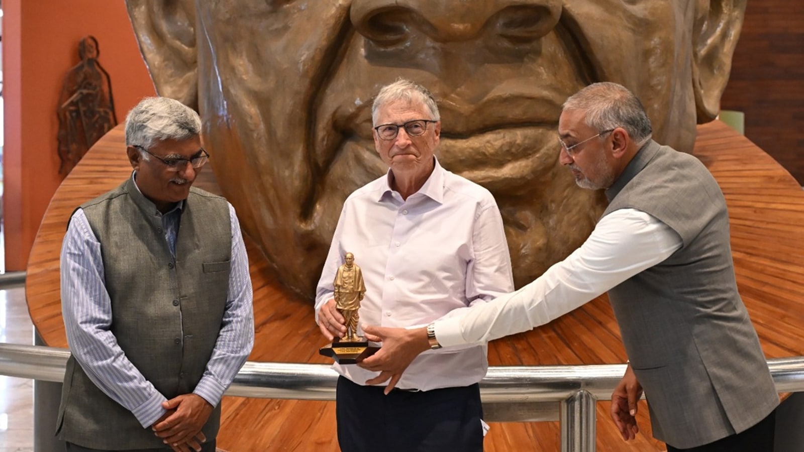 Bill Gates visits Statue of Unity | Ahmedabad News - The Indian Express