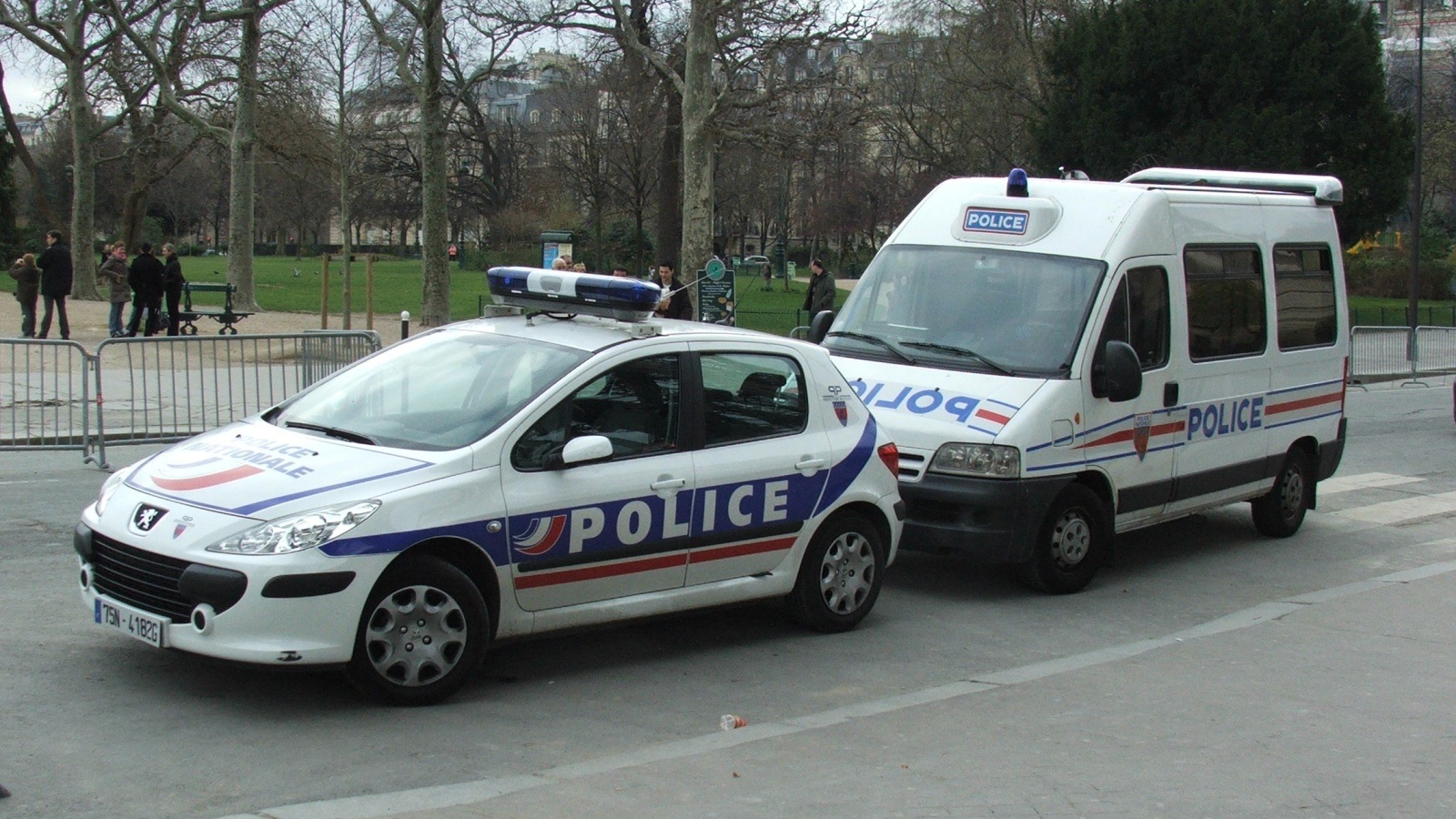 French police hunt an assailant who attacked a man near a Paris ...