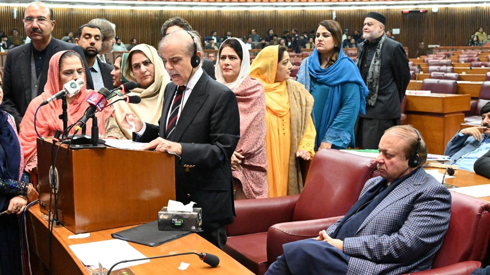 Pakistan court bars oath taking for candidates allotted reserved seat ...