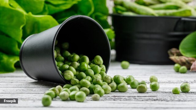 Keep your peas fresh and sweeter for longer with this hack | Food-wine ...