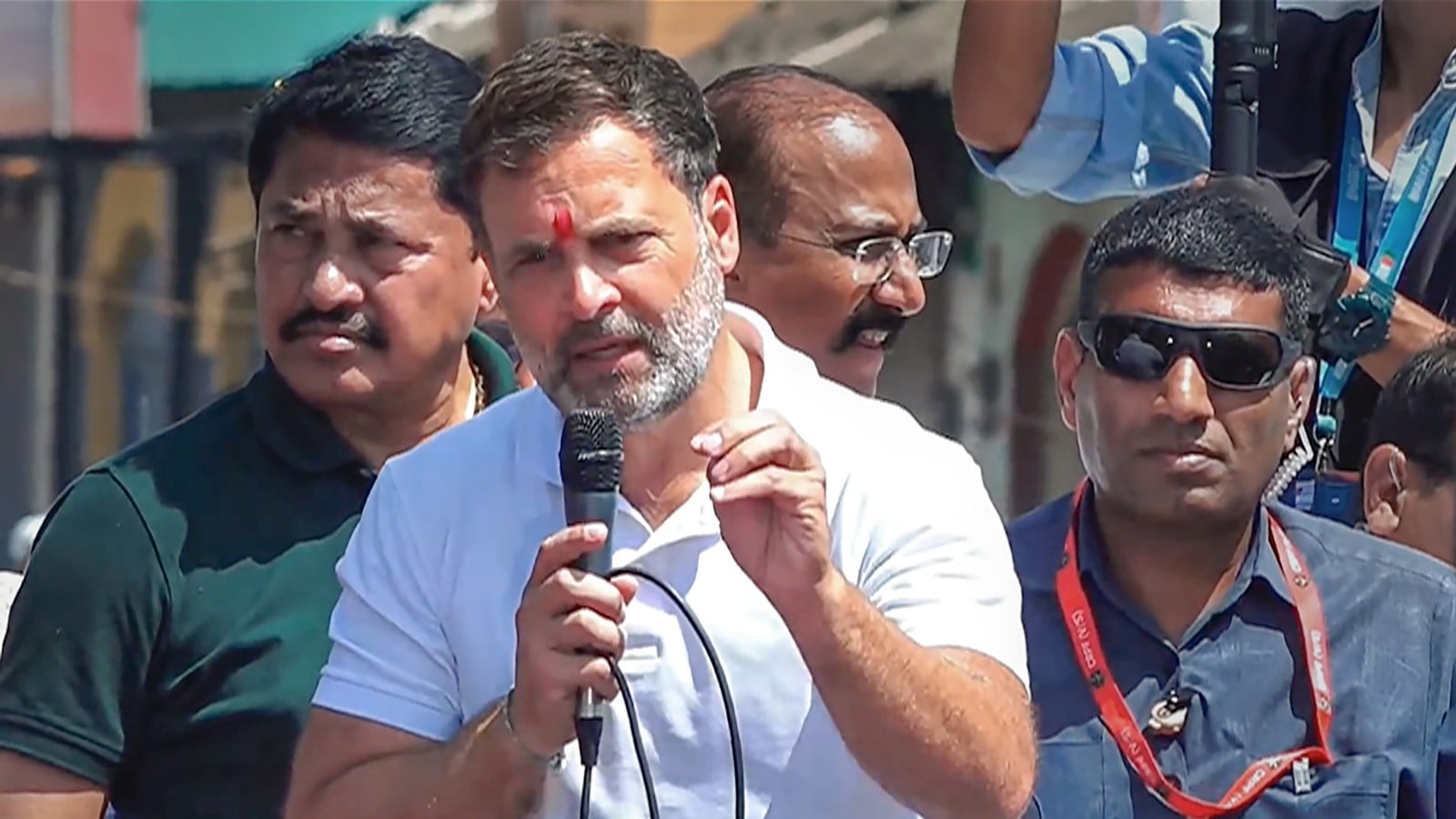 Rahul Gandhi promises Rs 1 lakh annual aid for poor women as Yatra ...