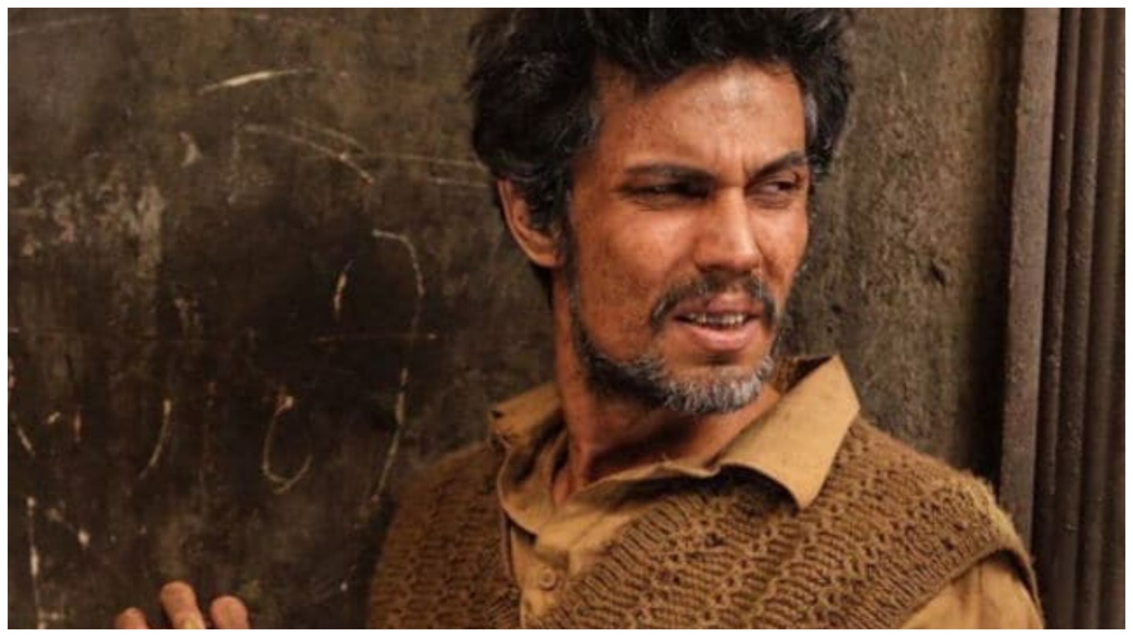 Randeep Hooda ‘stopped flushing the toilet’ and chained himself to the ...
