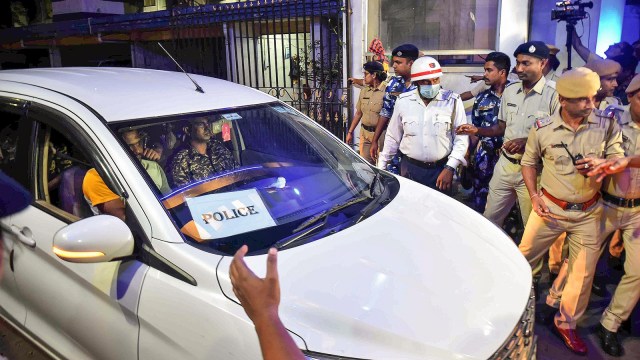 CBI goes door-to-door in Sandeshkhali looking for Sheikh Shahjahan’s aides | Kolkata News - The ...