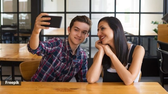 Can taking or viewing pictures of your loved ones act as a ‘pain relief ...