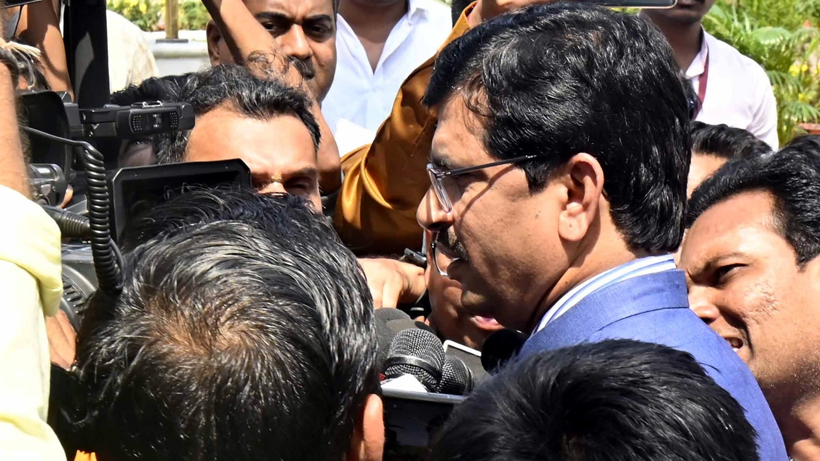 ‘Gang war has entered legislature’: Oppn laments verbal spat between 2 ...