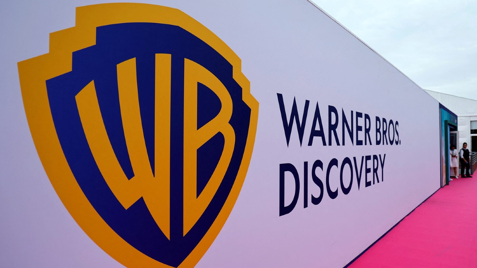 Former Apple exec to head sports venture formed by Disney, Fox, Warner ...