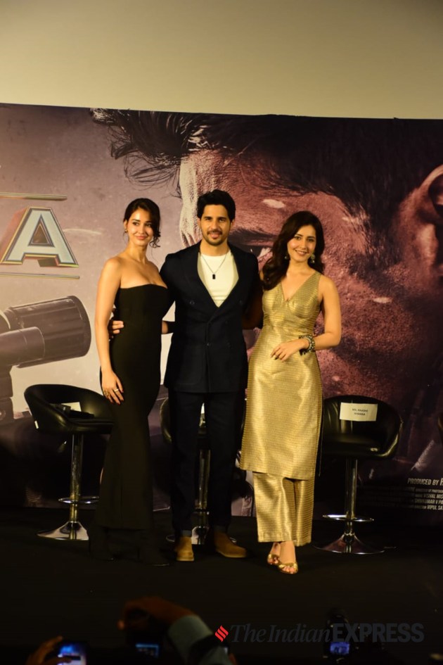 Sidharth Malhotra, Disha Patani, shine in their fashionable best at ... Sidharth Malhotra, Disha Patani, shine in their fashionable best at ...