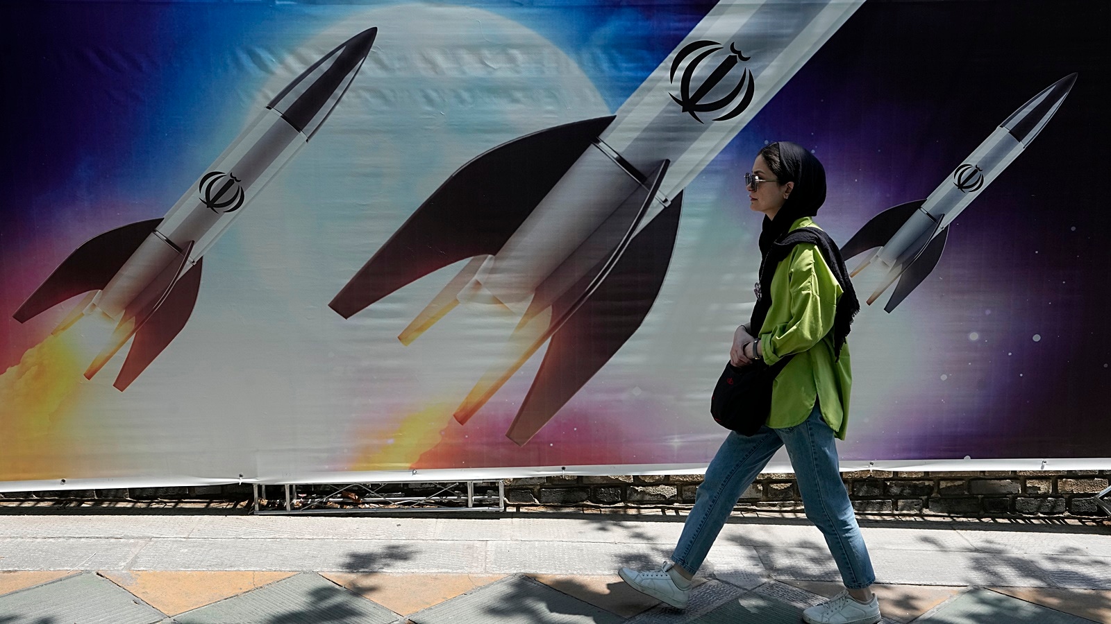 Iraq’s Popular Mobilization Forces post hit in air strike: Report ...