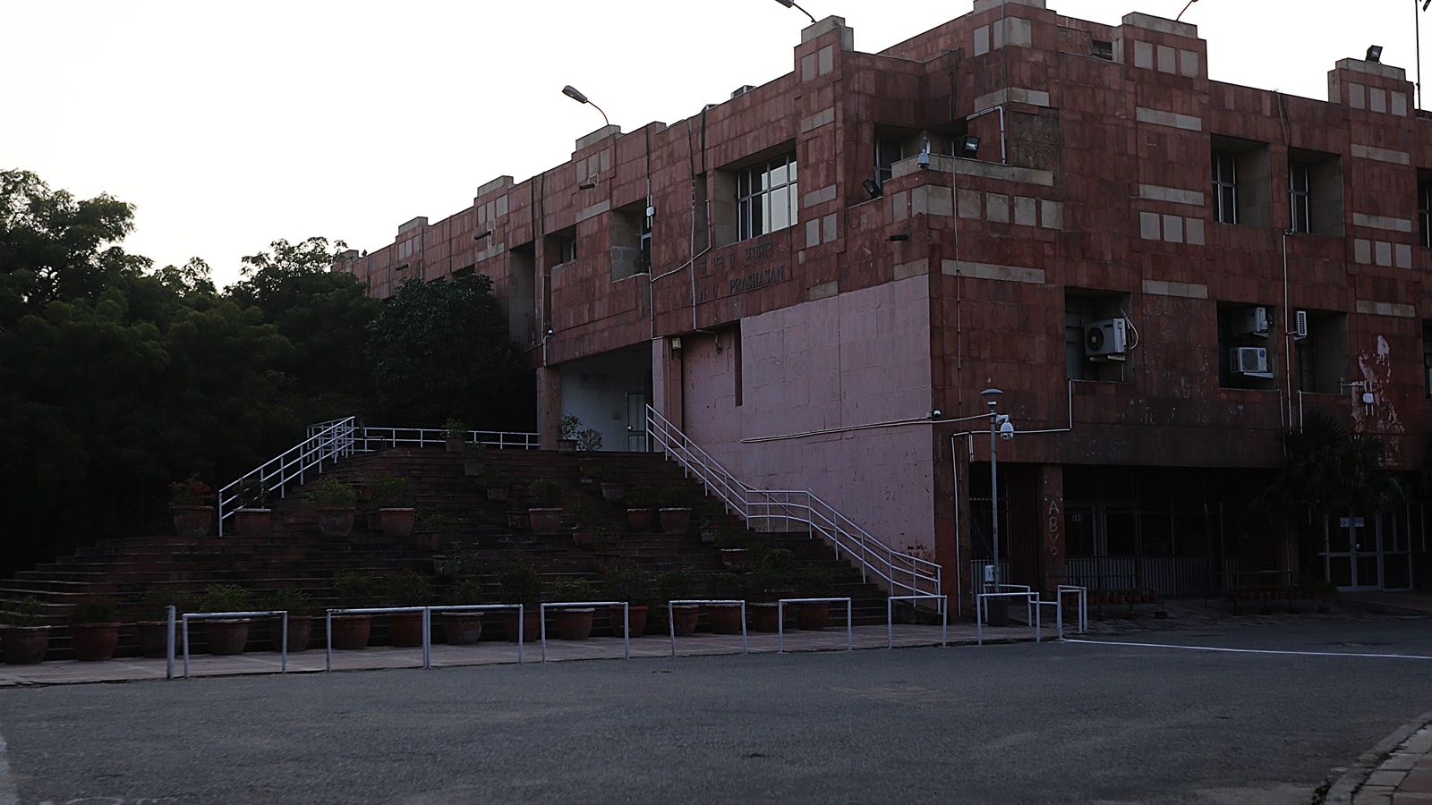 JNU admin orders inquiry as student alleges sexual harassment near ...
