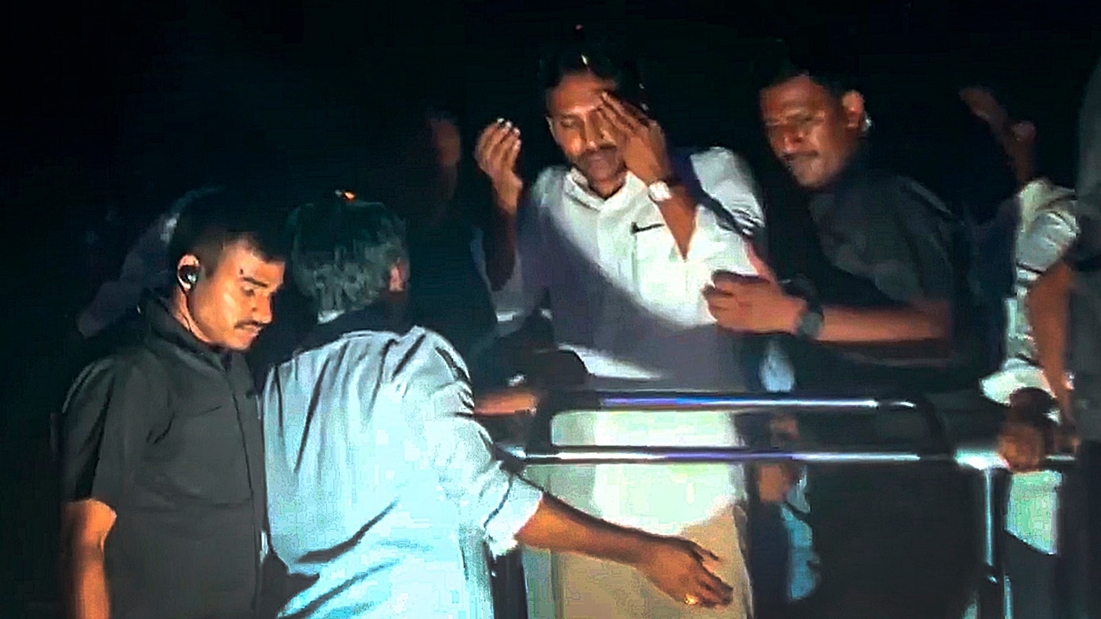 Police pick up 26-year-old for hurling stone that injured Andhra CM ...