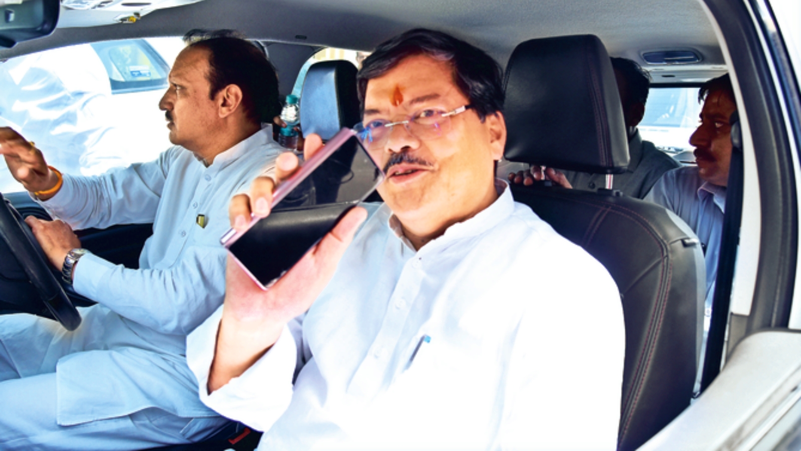 Wasnik unveils Congress manifesto, says ‘Indian democracy facing ...