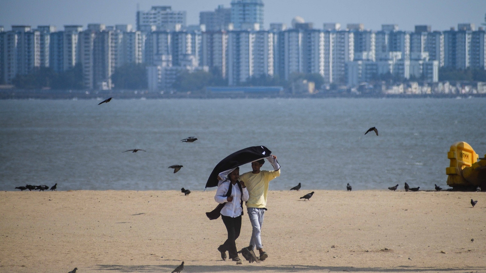 After hottest day, Mumbai now records second hottest April day of the ...