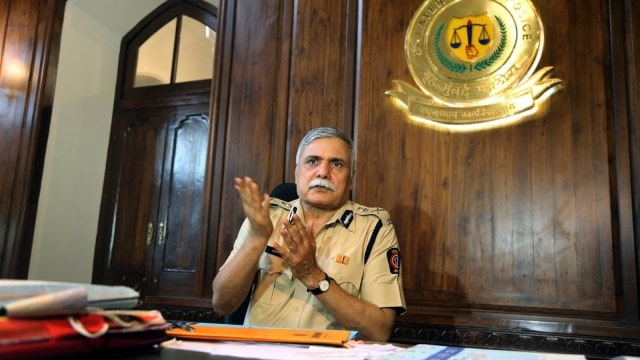 Ex-Mumbai police commissioner Sanjay Pandey may contest from Mumbai ...
