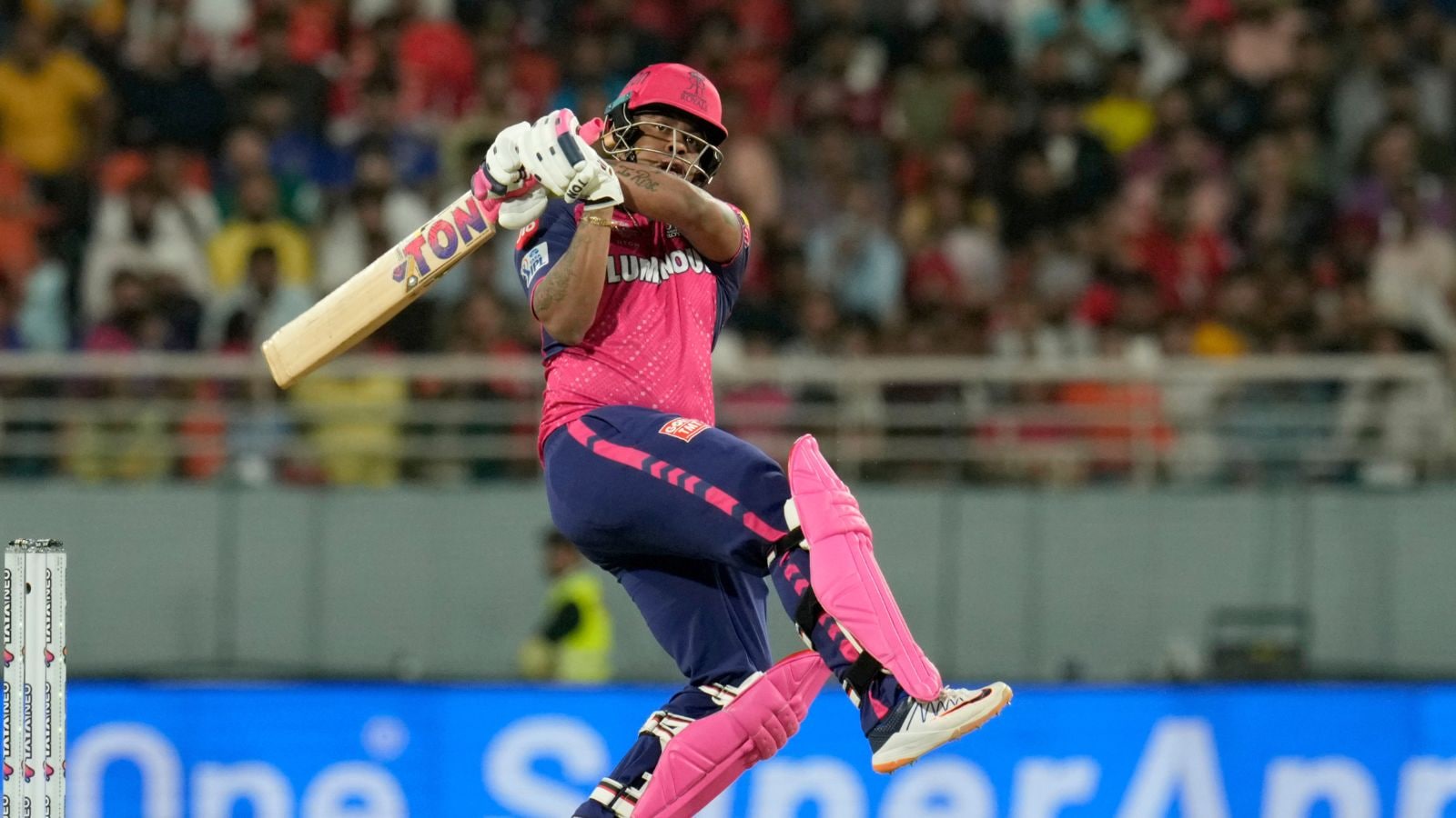 Shimron Hetmyer rescues a flailing chase for Rajasthan Royals after ...