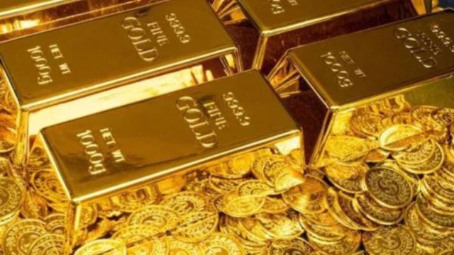 Gold futures rise Rs 245 to Rs 71,585 per 10 gm | Business News - The ...