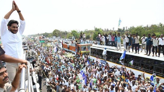 How a bus yatra gave Jagan Reddy's campaign much-needed oxygen