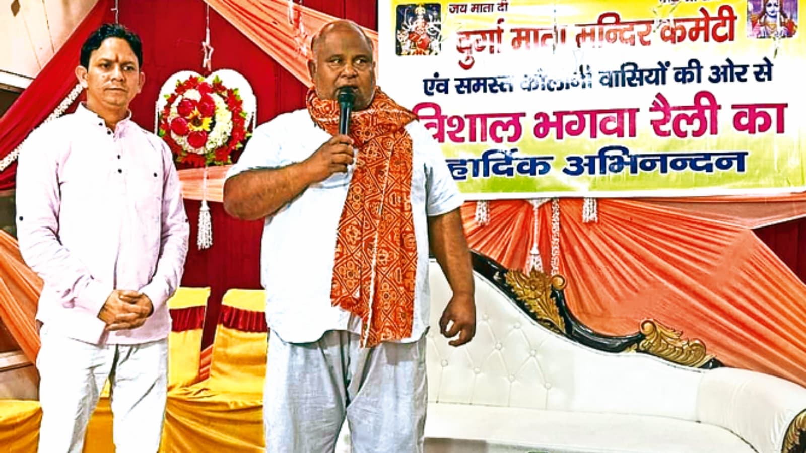 Cow vigilante Bittu Bajrangi assaults man in police presence, FIR lodged | Delhi News - The ...