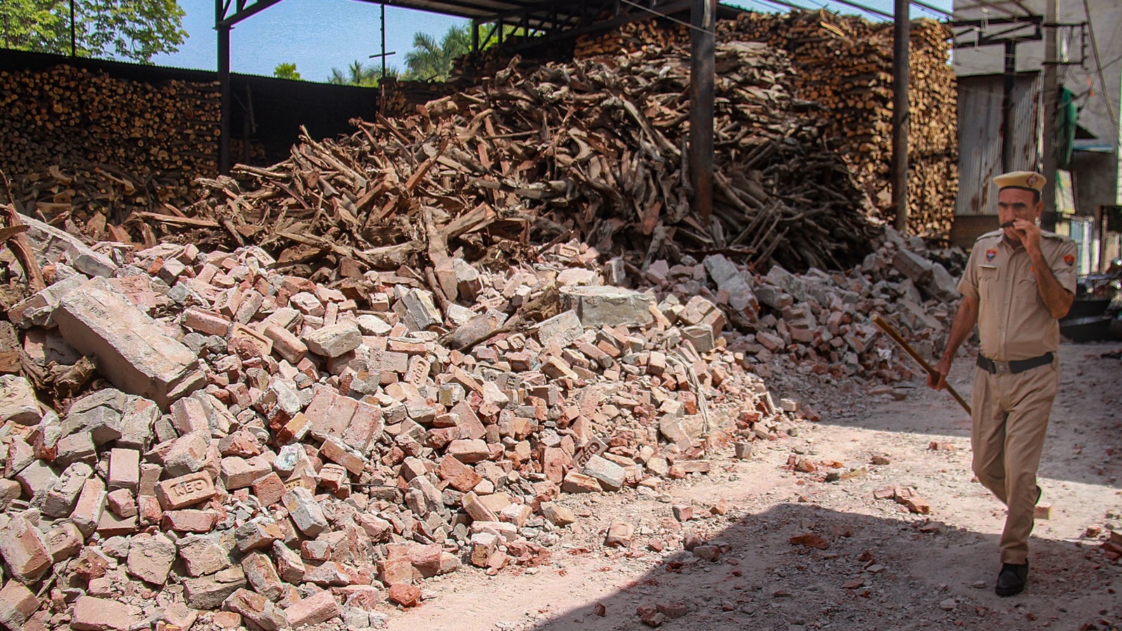 Gurgaon crematorium wall collapse toll now 5: 10-year-old dies of ...