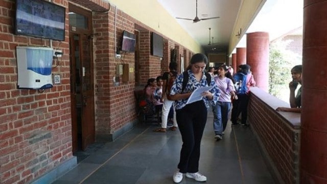 Du Admissions 2024 Ug Applications From Mid May Pg From April 25