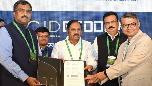 Infosys Foundation grants Rs 33 crore to police to tackle cyber crimes ...