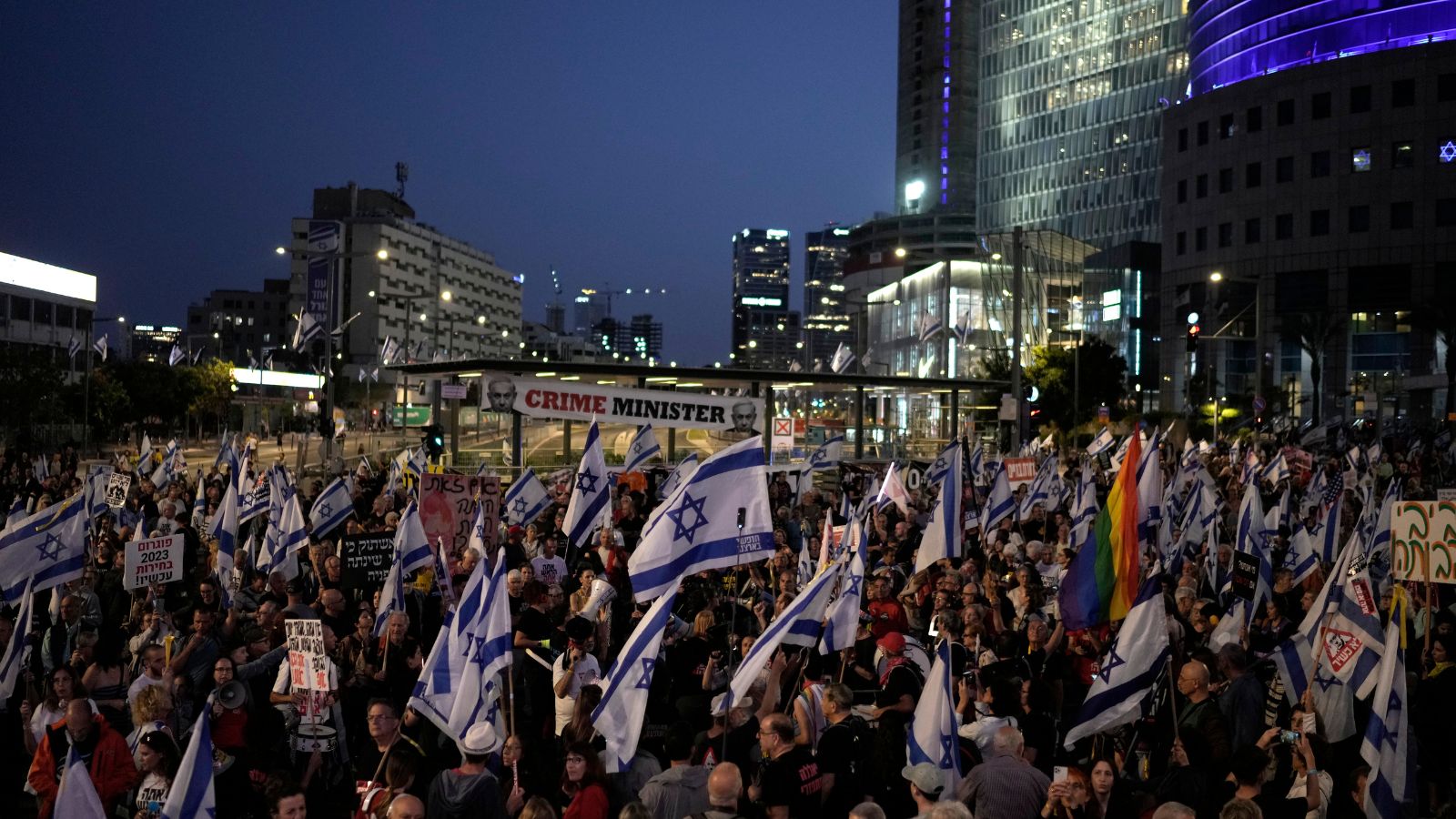 Thousands of Israelis join anti-government protests calling for new ...