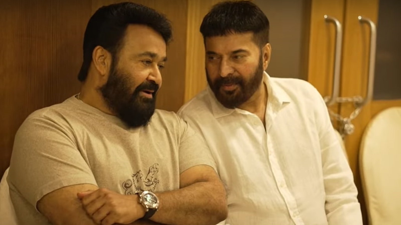 Mohanlal kisses Mammootty, delivers electrifying dance performance on ...