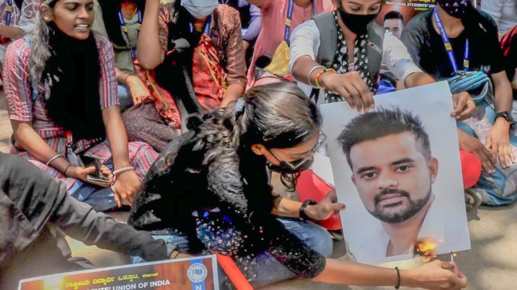 Bengaluru News Live Updates: Siddaramiah writes to PM Modi to cancel ...