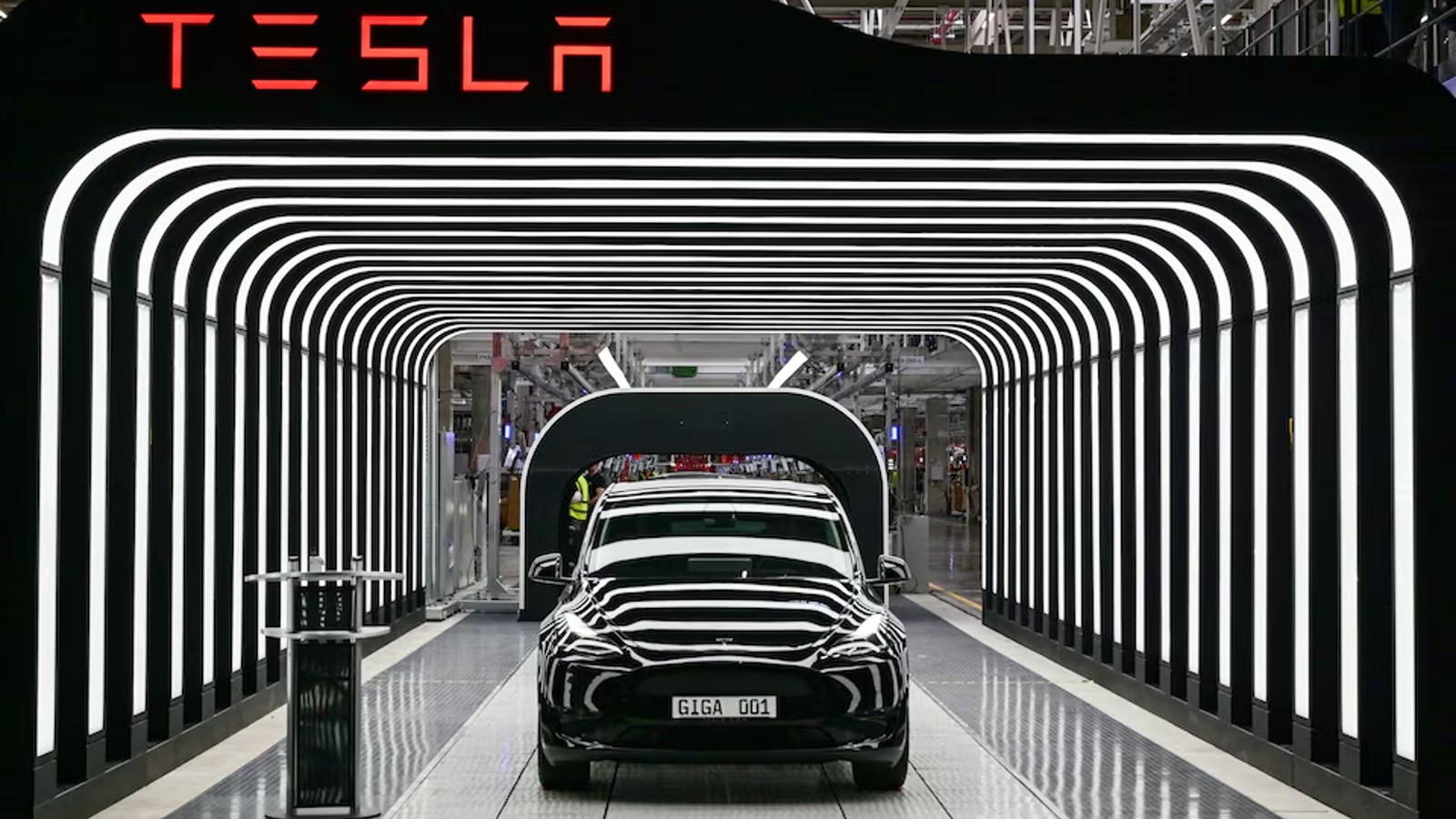 Tesla scraps low-cost car plans amid fierce Chinese EV competition ...