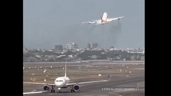 With ‘wing wave’ manoeuvre, one of Air India’s last Boeing 747 bids ...